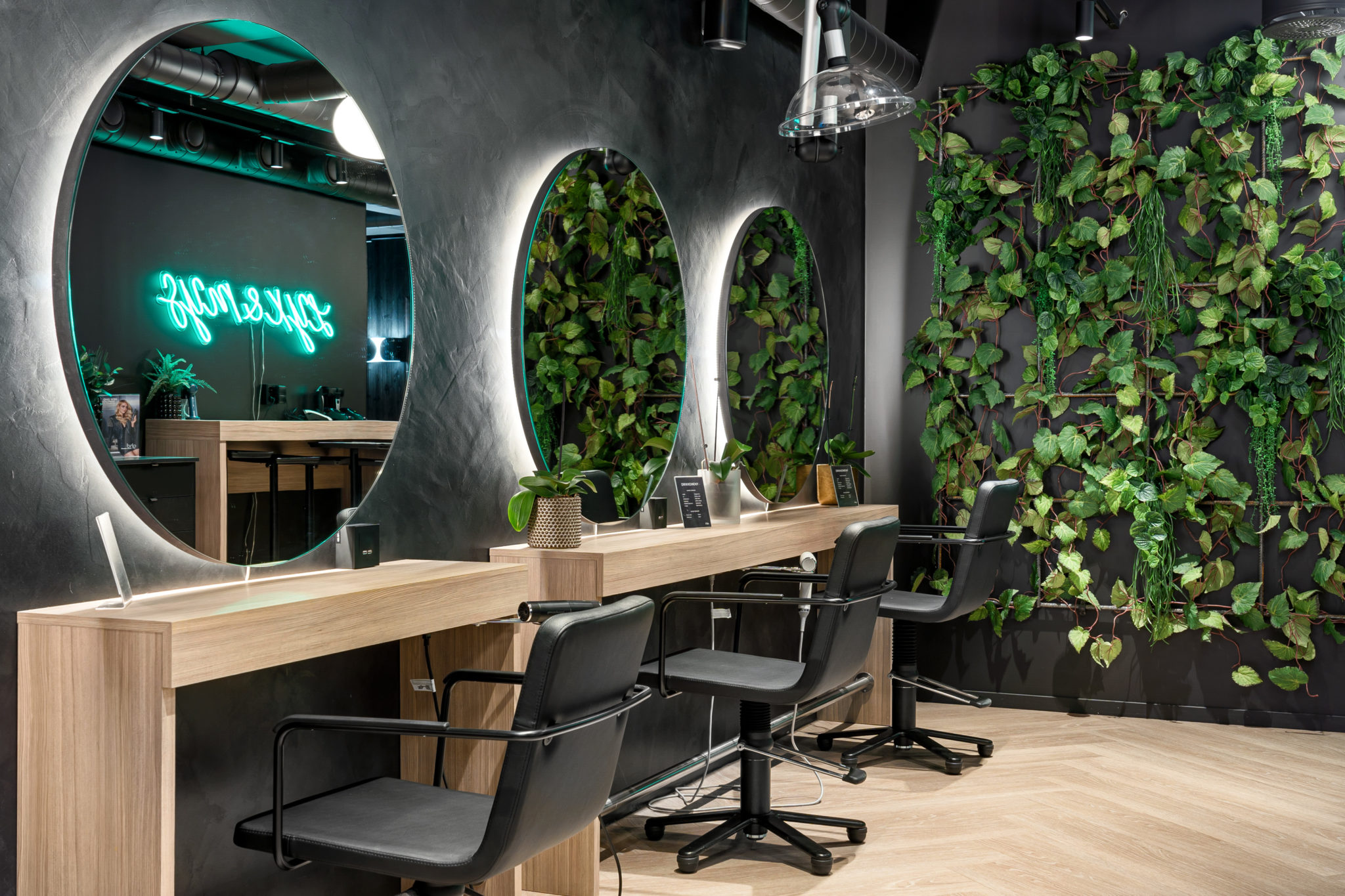 The Hair Compass The Netherlands - Welonda.com